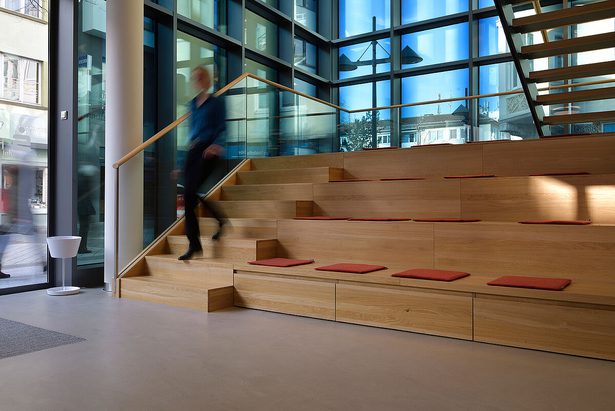 Abenteuer Wohnen – kreativ präsentiert mit dem Boden PANDOMO Loft von ...